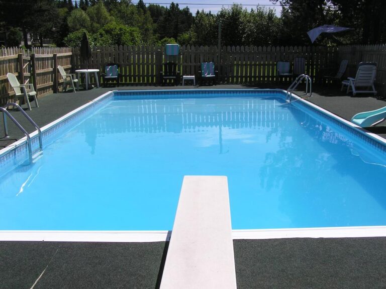 "Comfort and Hospitality Redefined – La Roma Motel Edmundston, NB."